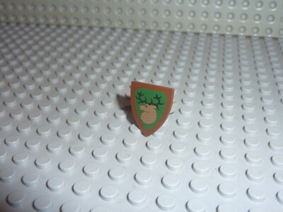 LEGO Minifig Accessory Shield Triangular Forestman 3846p48 / 6079/6071 ...