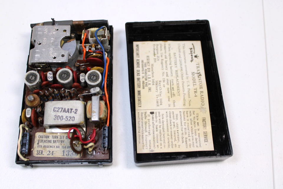 VINTAGE REGENCY TR-4 NEAR PERFECTION RESTORED , WORKING ANTIQUE ...