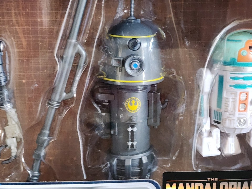Disney Parks Star Wars Droid Factory Mandalorian 4 Pack R6-D3, MA-13 ...