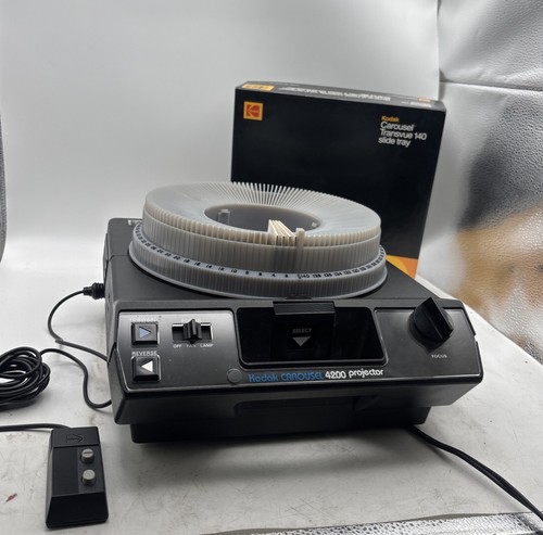 Kodak Carousel 4200 Slide Projector with Lens, Remote, Spare Bulb ...