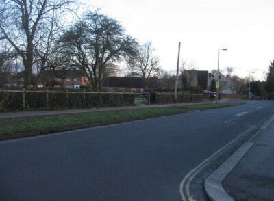 Photo 6x4 Vyne Road Basingstoke View south towards the junction with ...