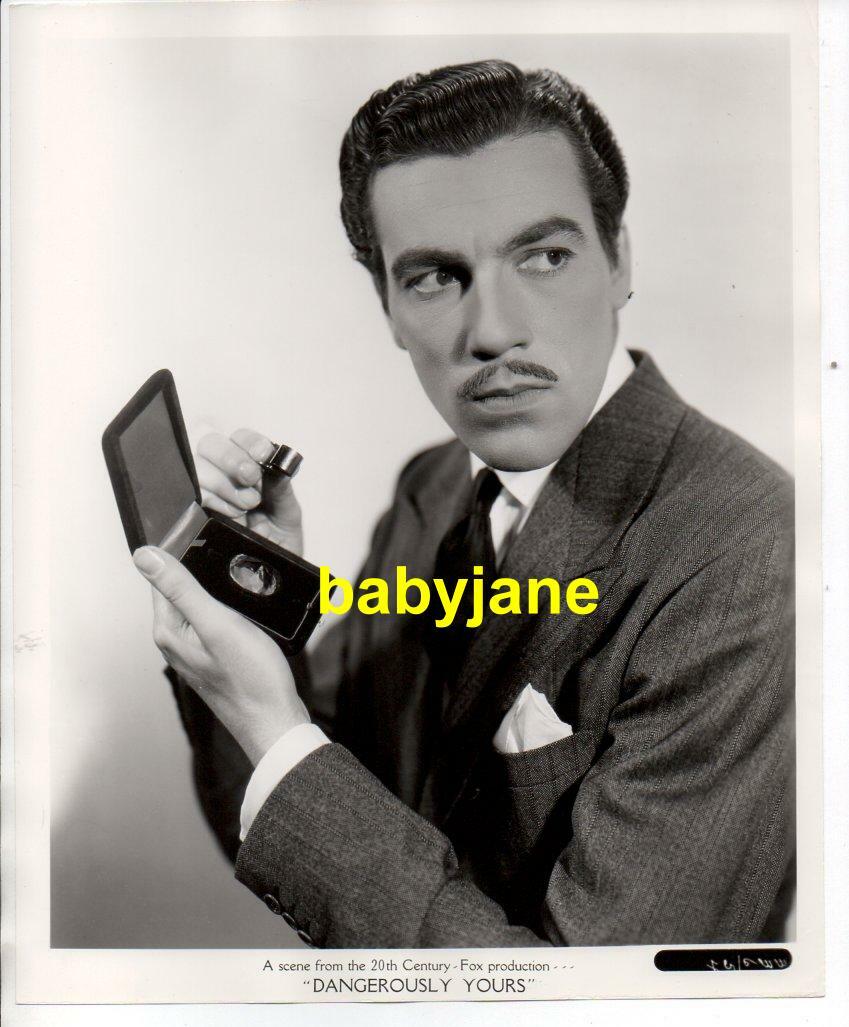 CESAR ROMERO ORIG 8X10 PHOTO W/ DIAMOND & JEWELERS LOOP 1937 ...
