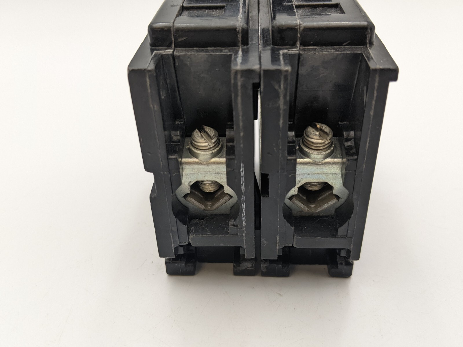 Cutler Hammer CHBAB2040 Bolt On Circuit Breaker 40A 2P 120/240V BAB2040 ...