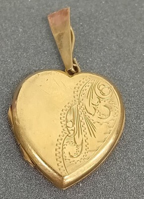 Heart Shaped 9KT Yellow Gold Pendant Locket Engraved 375 Hallmark 3.37g ...