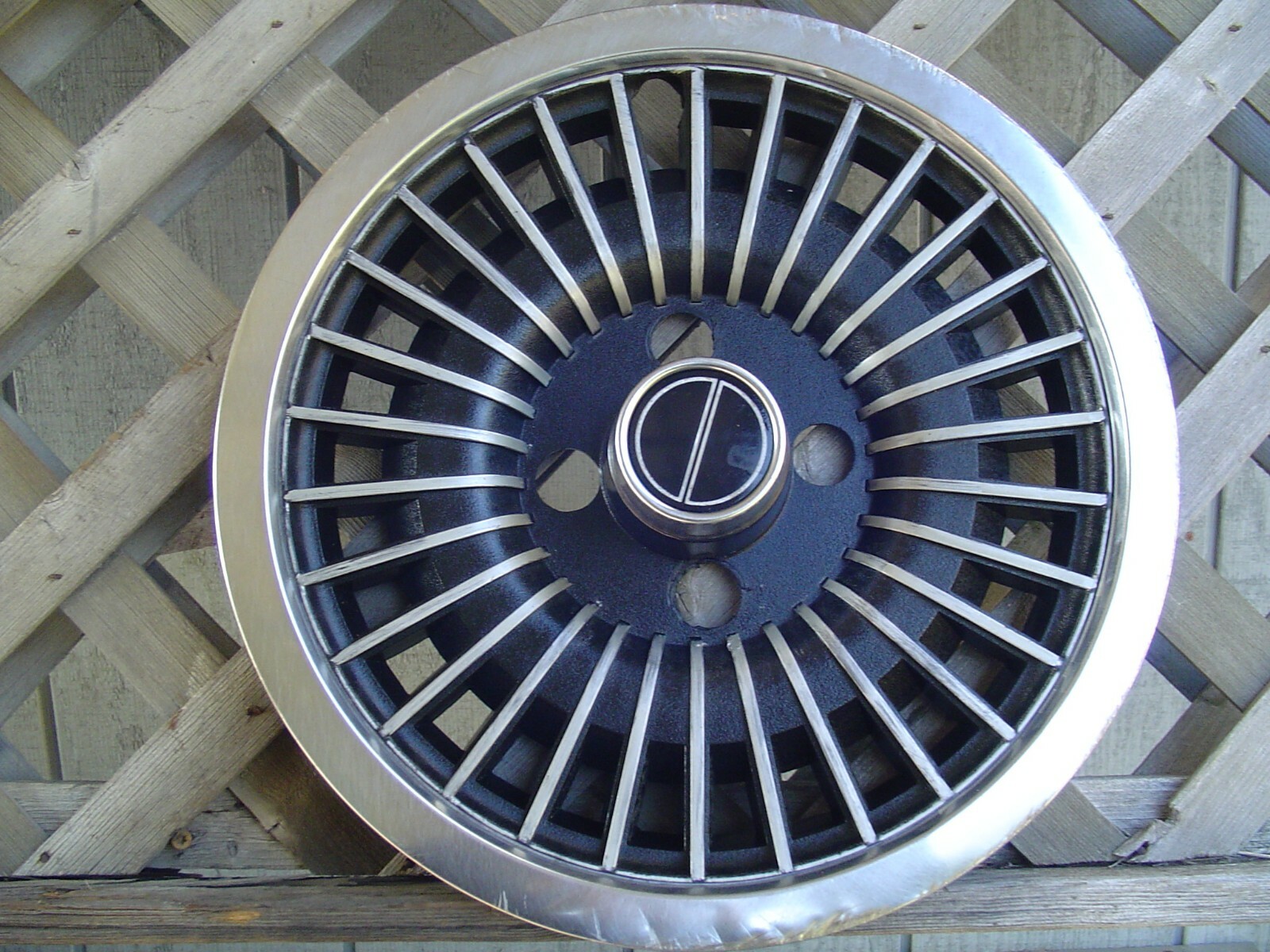 ONE 1979 90 FORD FOMOCO PONY MUSTANG TURBINE HUBCAP WHEEL COVER ANTIQUE one-1979-90-ford-fomoco-pony-mustang-turbine-hubcap-wheel-cover-antique
