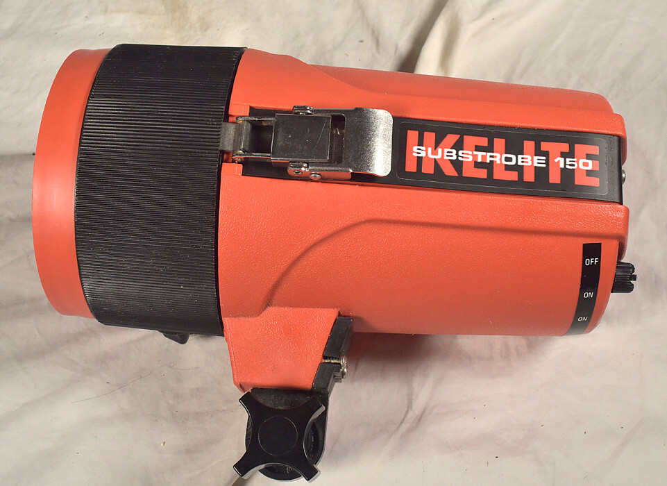 Nikon Nikonos V Camera / Ikelite Substrobe 150 /Padded Case ...