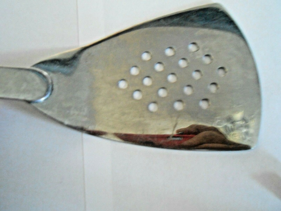 ONEIDA STAINLESS STEEL 19 Hole SPATULA TURNER SERVER FLIPPER 13"W/Hole ...