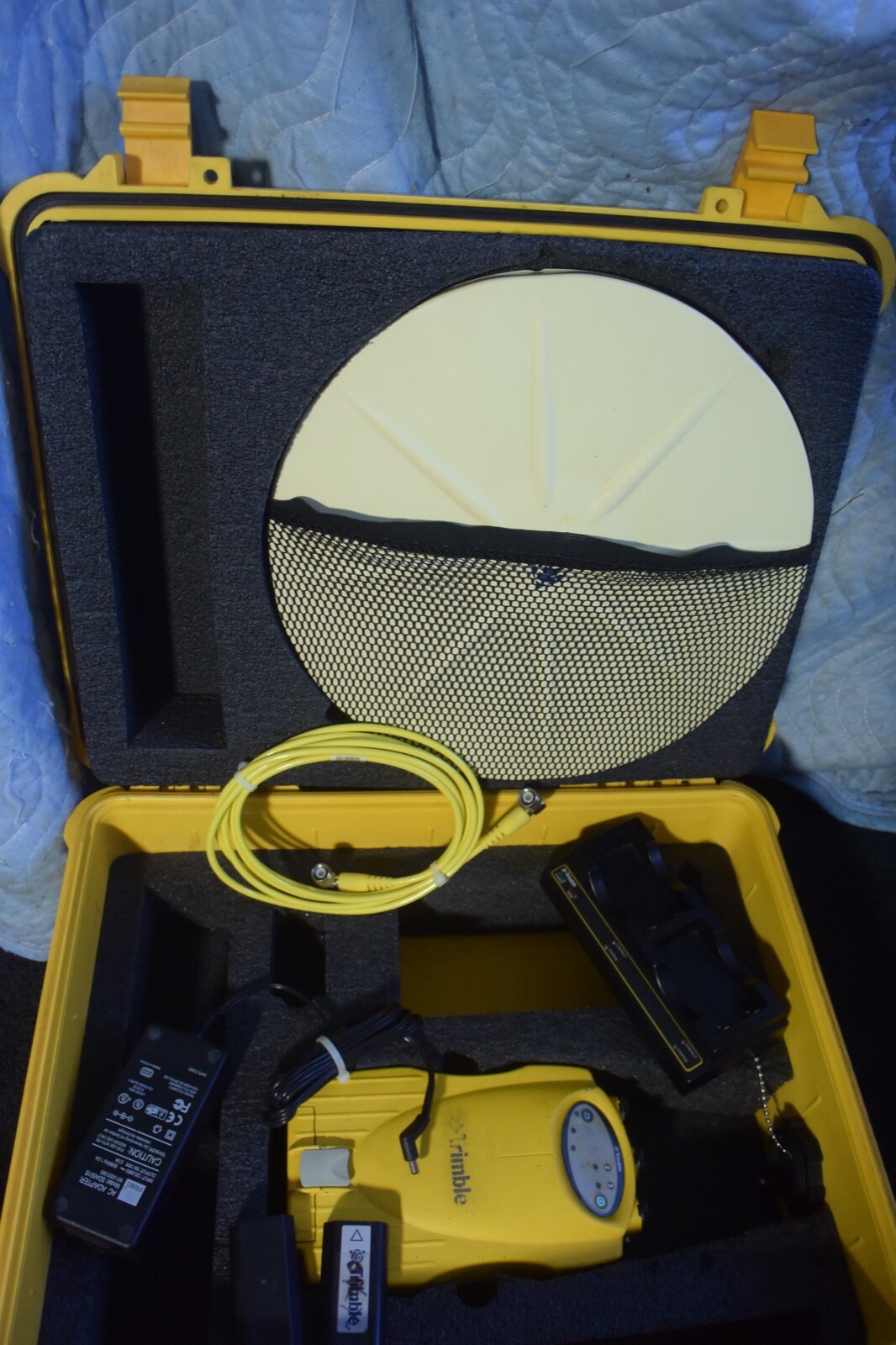 Trimble Model 5700 GPS ReceiverP/N: 40406-46 450-470MHz Radio & Zephyr ...