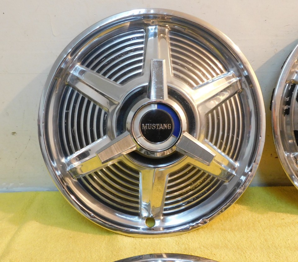 1964 1965 Mustang Fastback Coupe Convertible 14" SPINNER HUB CAP WHEEL ...