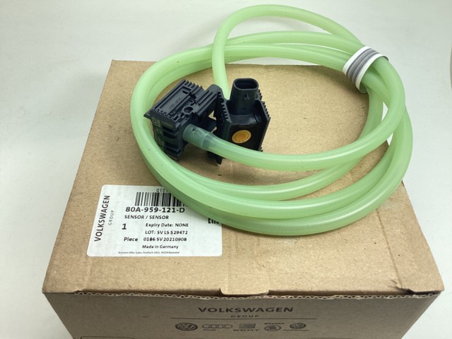 AUDI Q5 FY Front Pedestrian Impact Crash Sensor 80A959121D GENUINE for ...