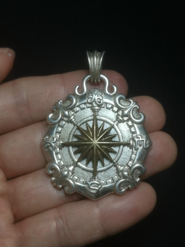 Chinese Tibet Silver Carving Souvenir Statue Necklace Pendant Gift ...