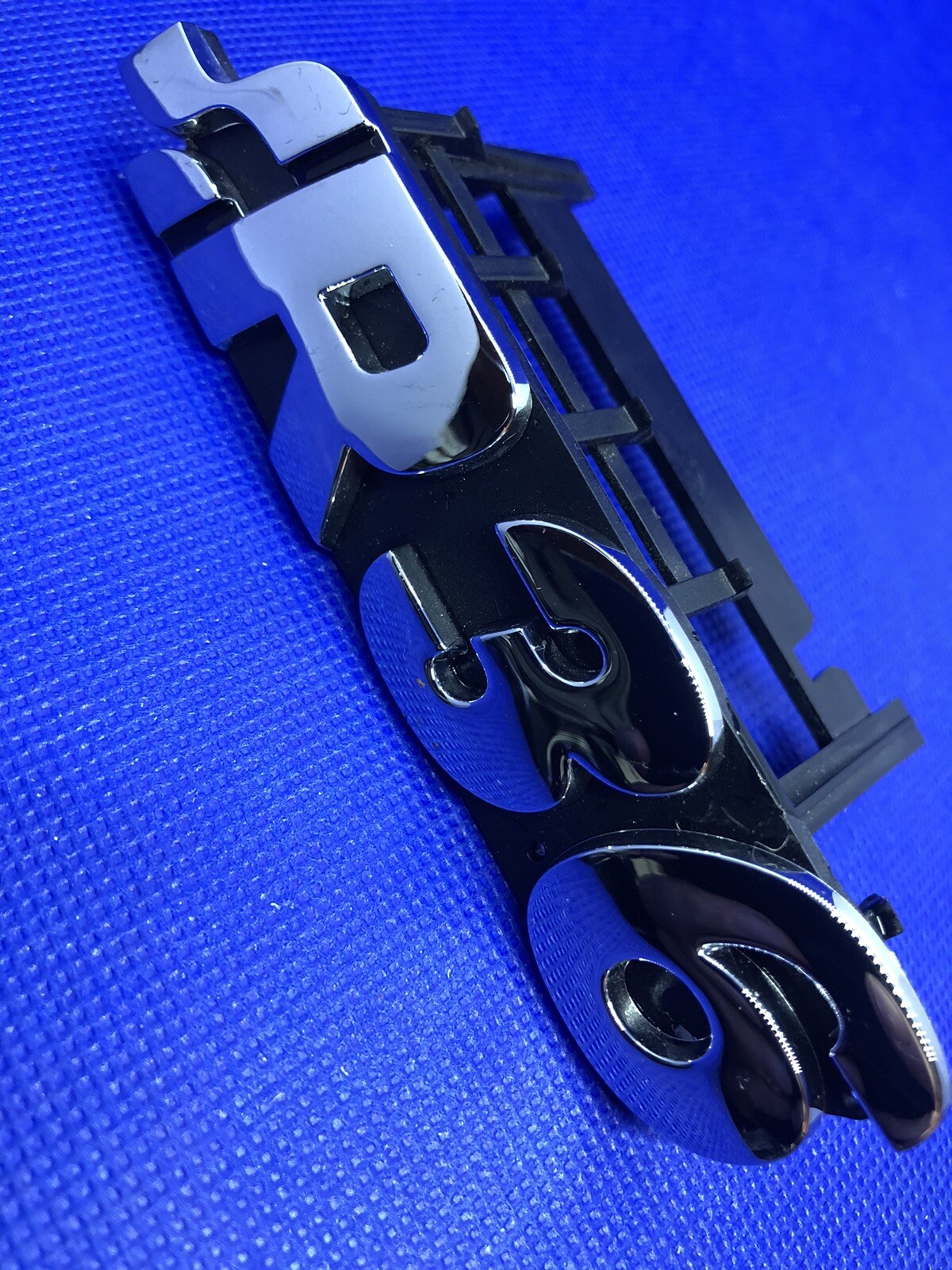 LOGO Badge VOLKSWAGEN R36 De Calandre Passat Original 1J68536790 Neuf ...