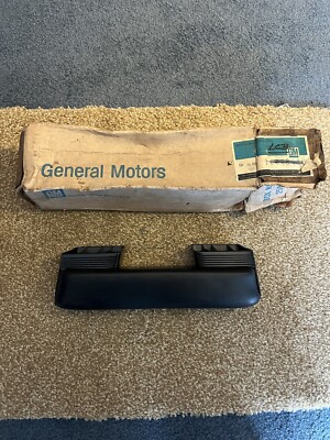 VINTAGE GM NOS BLACK ARM REST ASSEMBLY 448110 | eBay