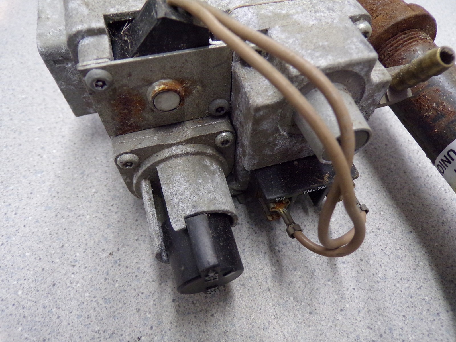 Negative Regulated Gas Control 36D27 Type 402 42001-0061 *FREE SHIPPING ...