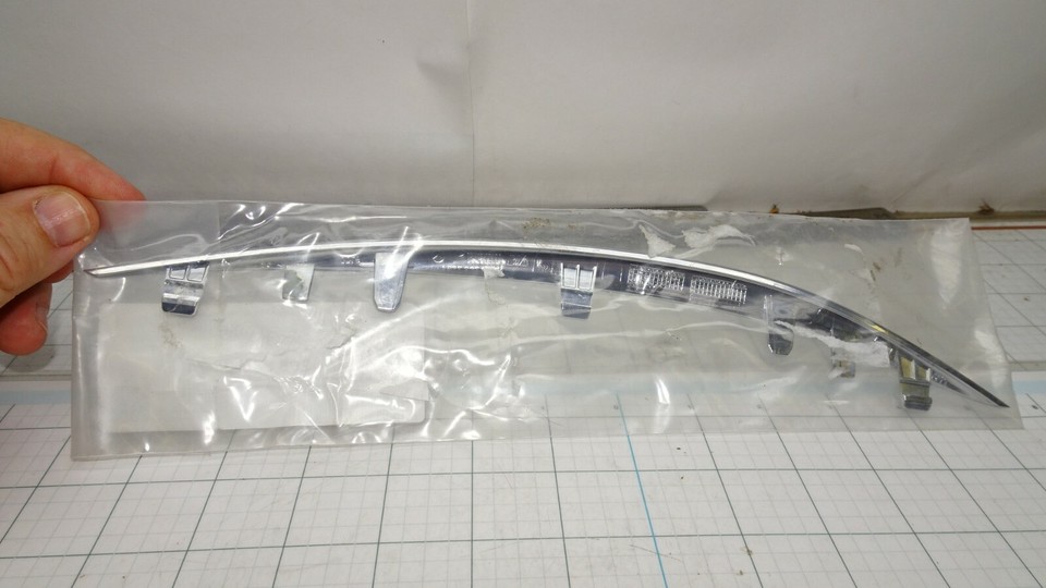 Mercedes Benz 205 885 04 74 Side Trim Molding Upper RH OEM NOS | eBay