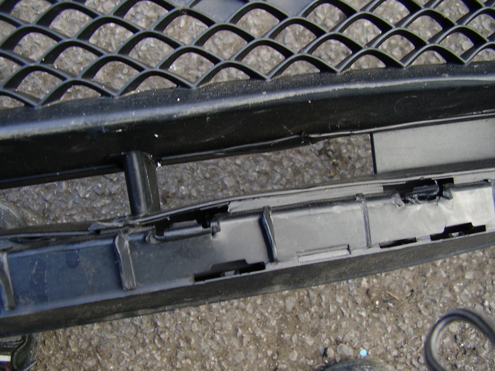 MERCEDES E CLASS AMG LOWER FRONT BUMPER TRIM+GRILLE A2138852500 READ ...