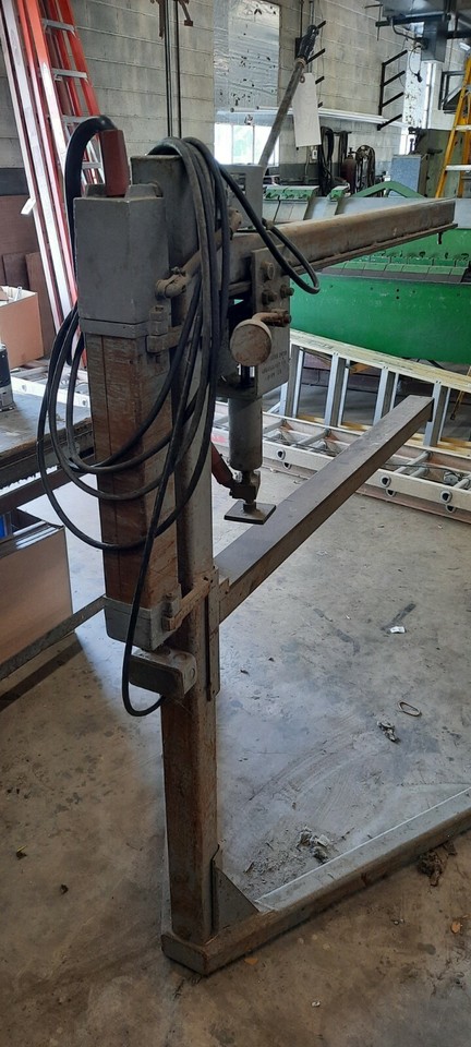 DURODYNE PinSpotter 48" Throat Opening Rolling Head 230 Volt Serial ...