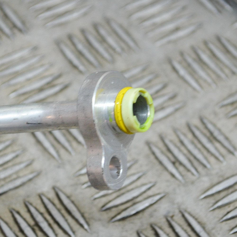 VOLVO XC60 MK2 2.0 Petrol T5 A/C Air Conditioning Pipe Hose 31369331 ...