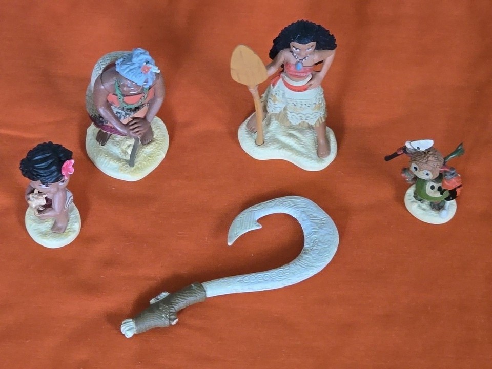 Disney Store Moana Figure Play Set 5 Figures Maui Grandma Tala Chief ...