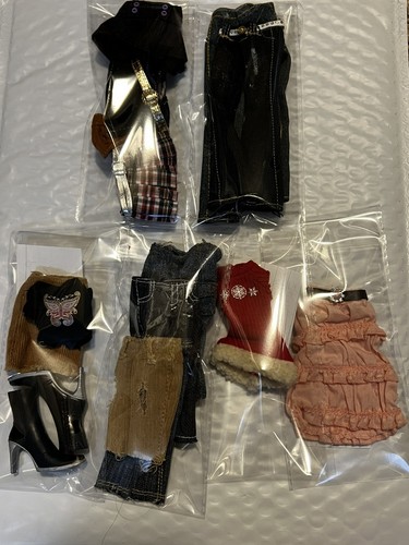 Mixed Lot Of Vintage Bratz Clothes (Nevra Funk Out, Rodeo Cloe & More ...