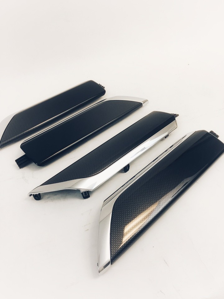 2019-2024 Silverado Sierra Crew Cab Door Trim 84469330 Silver Hammer w ...