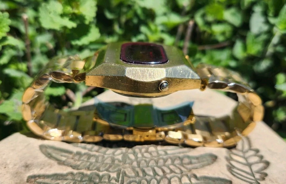 Vtg Bulova 1976 LED Computron Men's 37mm Watch Gold Tone NEW BAND/BATT ...