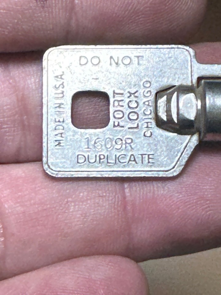 GEM Barrel Lock Key Pinball Soda Machine Fort Lock Alarm Tubular 1609R ...