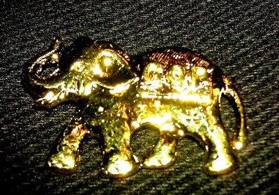 GOP Gold Republican Elephant Political Election Right Wing Trump Lapel ...