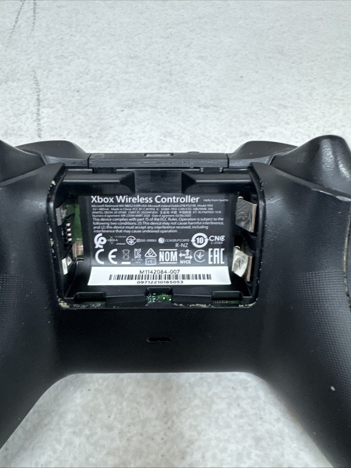 Microsoft Xbox Core Series X|S, Xbox One Wireless Controller - Black ...