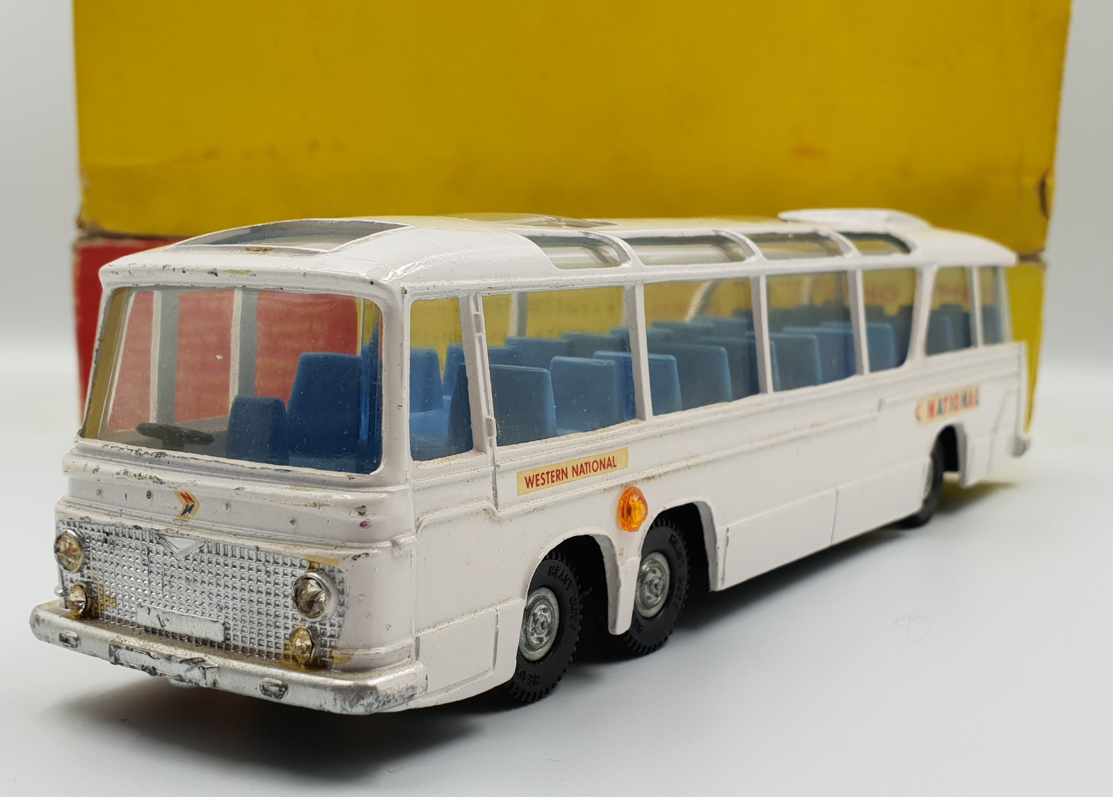 VEHICLES: DINKY 952 VEGA MAJOR LUXURY COACH 'AUTHENTIC REPLICA' BY ...