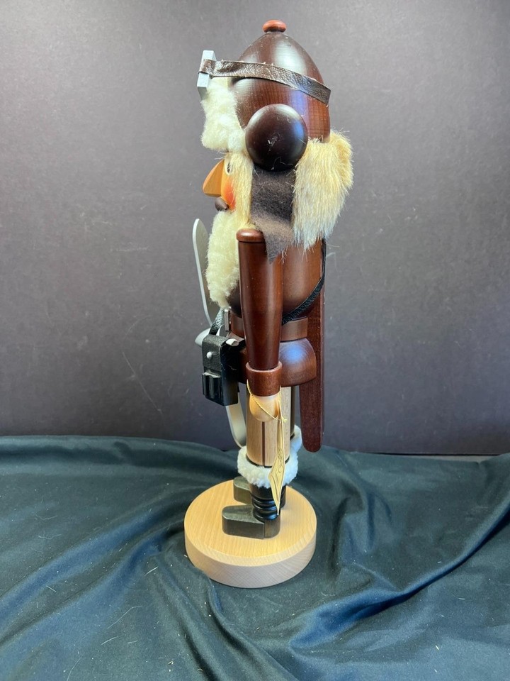 D) ORIG SEIFFENER AIRPLANE PILOT NUTCRACKER CHRISTIAN ULBRICHT NWT ...