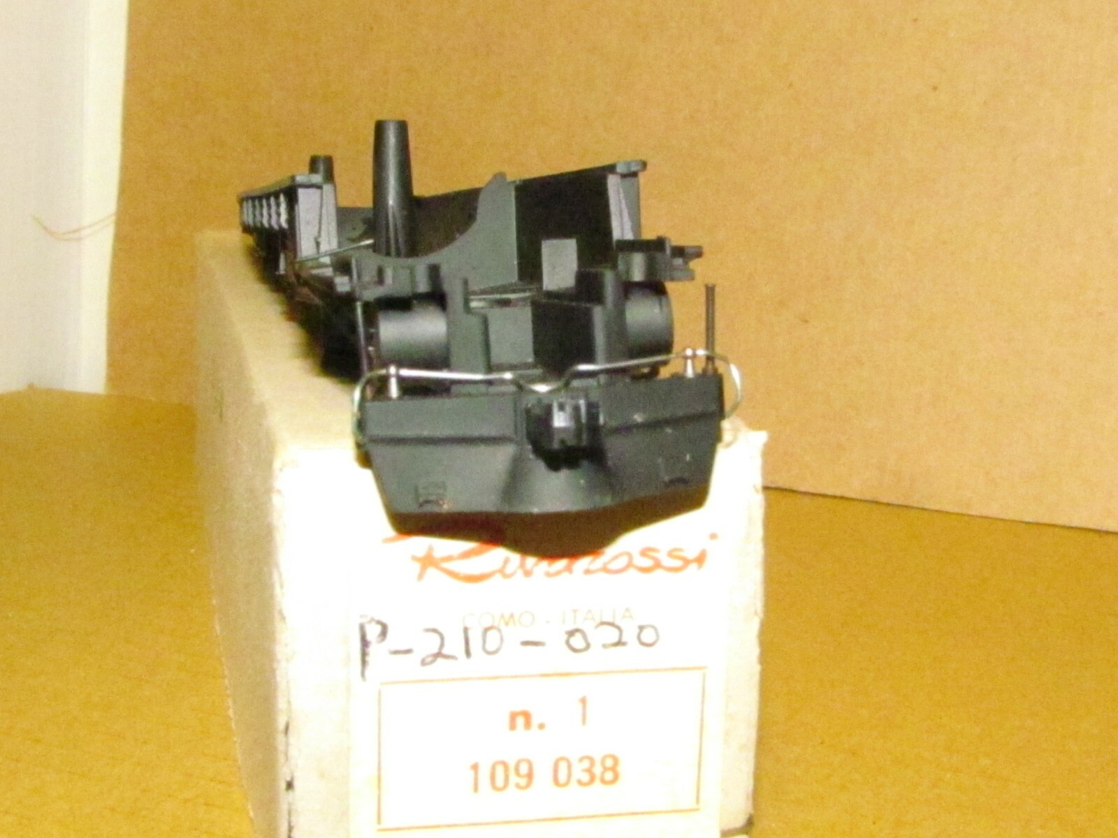 P-210-020 CAB Forward Underframe AHM & Rivarossi HO Scale Factory ...