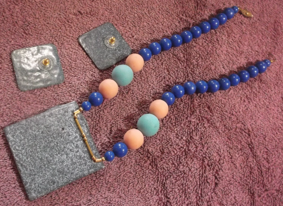 Vintage Blue/Turquoise/Salmon Colored Beaded Necklace & Earrings Set ...