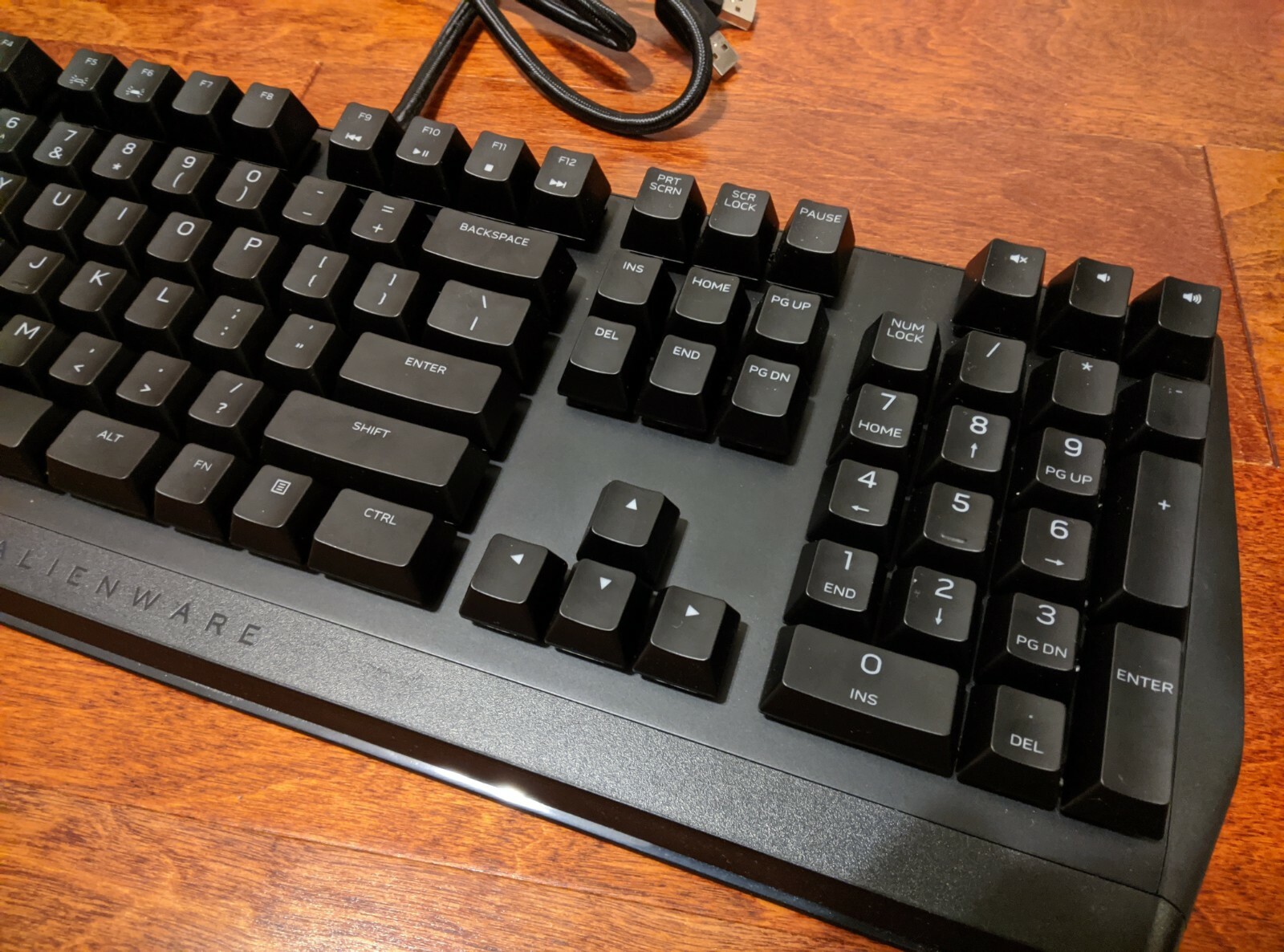 Alienware AW310K Mechanical Gaming Keyboard Cherry Mx Red Switches ...