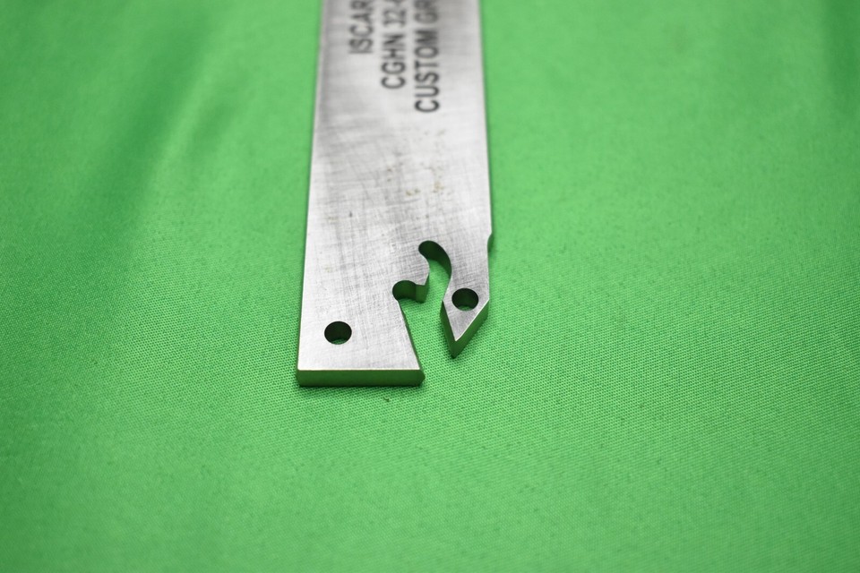 Iscar Cut-Grip Indexable Cut Off / Parting Tool CGHN 32-6DG - Nice | eBay