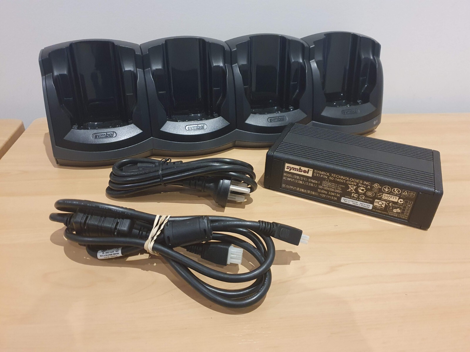 USED SYMBOL MOTOROLA MC50 4 SLOT CHARGING CRADLE CRD5000-4000 WITH USB ...