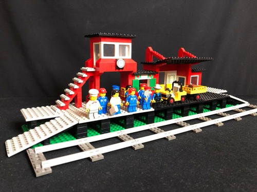 Lego 7824 Eisenbahn großer Bahnhof Train Station (Railway Station) von ...