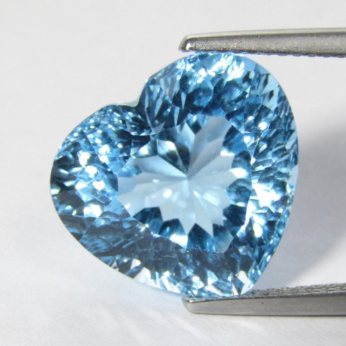 13.75Cts Glowing Natural Swiss Blue Topaz Heart Shape Concave Cut Loose ...