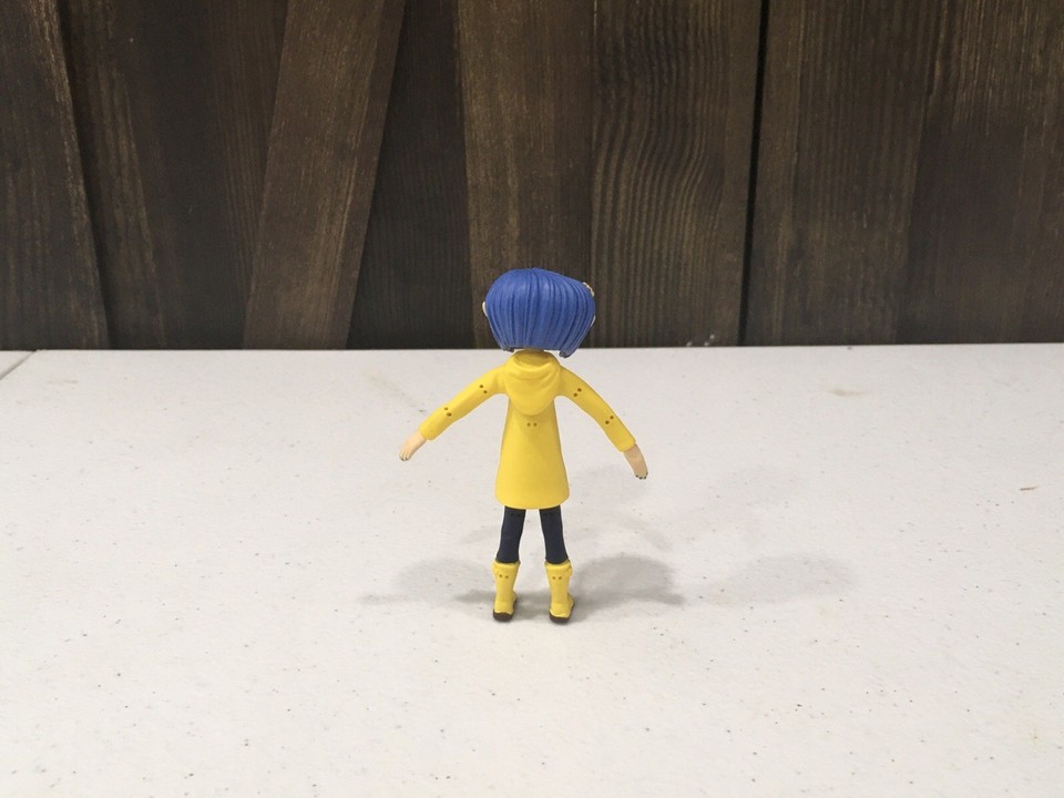 NECA Toys Coraline Bendy Mini Figures Gold And Yellow Rain Coat ...