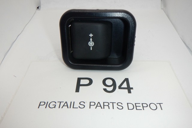 BMW 12v Cigarette Socket Mount With Cover 61346904008 @genuine@ for ...