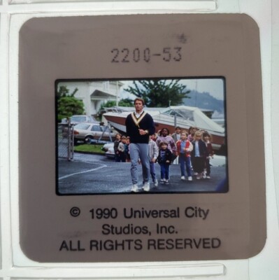 KINDERGARTEN COP CAST Arnold Schwarzenegger, Penelope Ann Miller 1990 ...