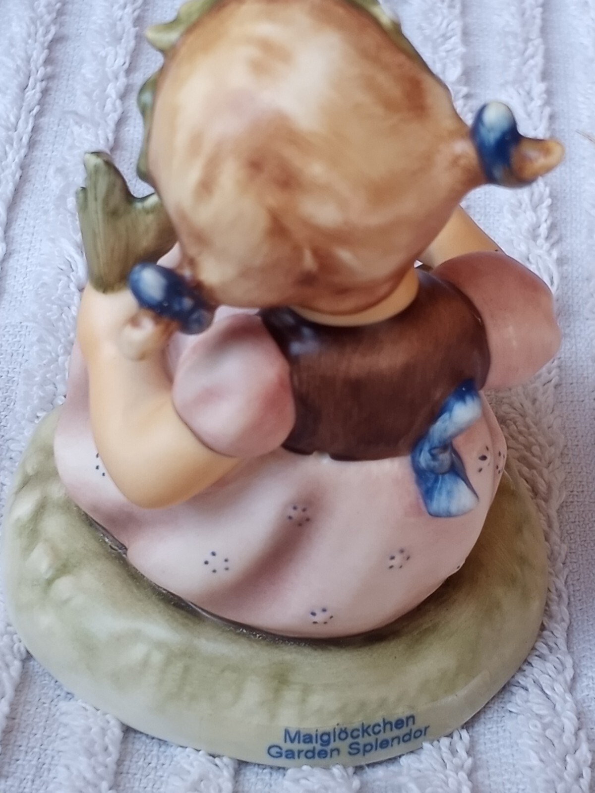 Goebel Hummel #835 Garden Splendor "Maiglöckchen" Signed Millennium ...