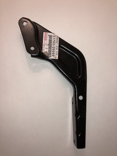 Toyota Genuine 51793-35050 Side Step Bracket | eBay