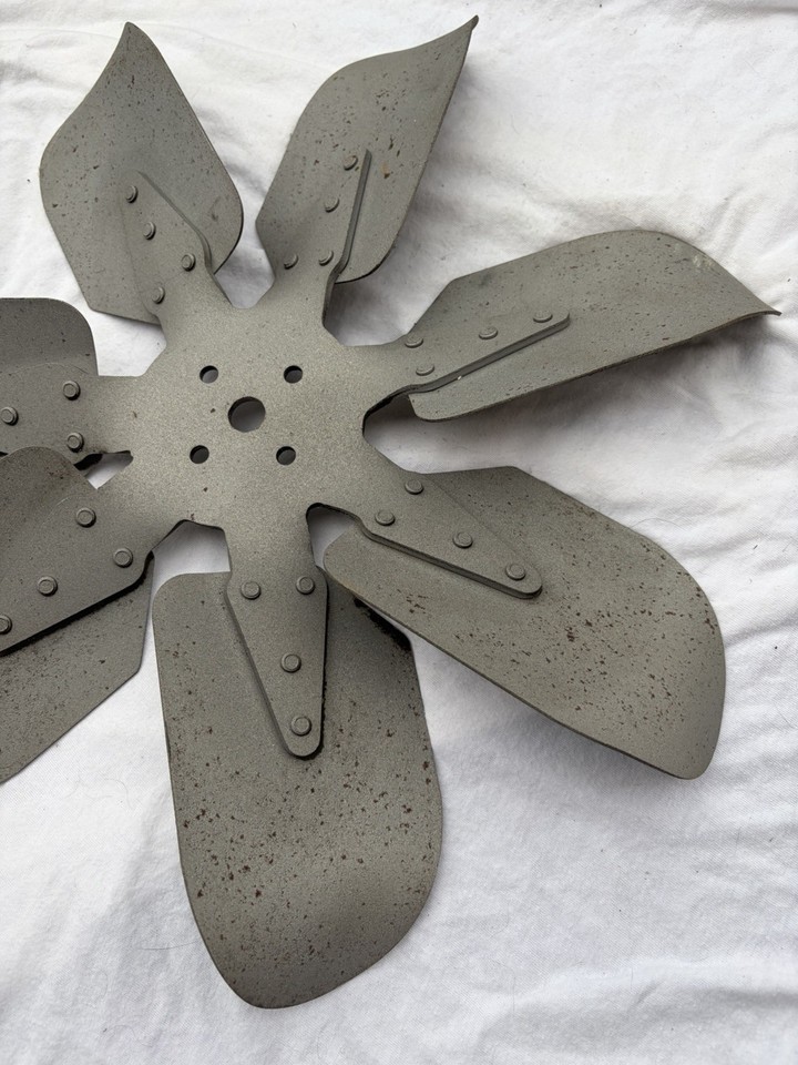 MOPAR 1968-71 383 440 1968-74 318 340 18” FAN OEM | eBay