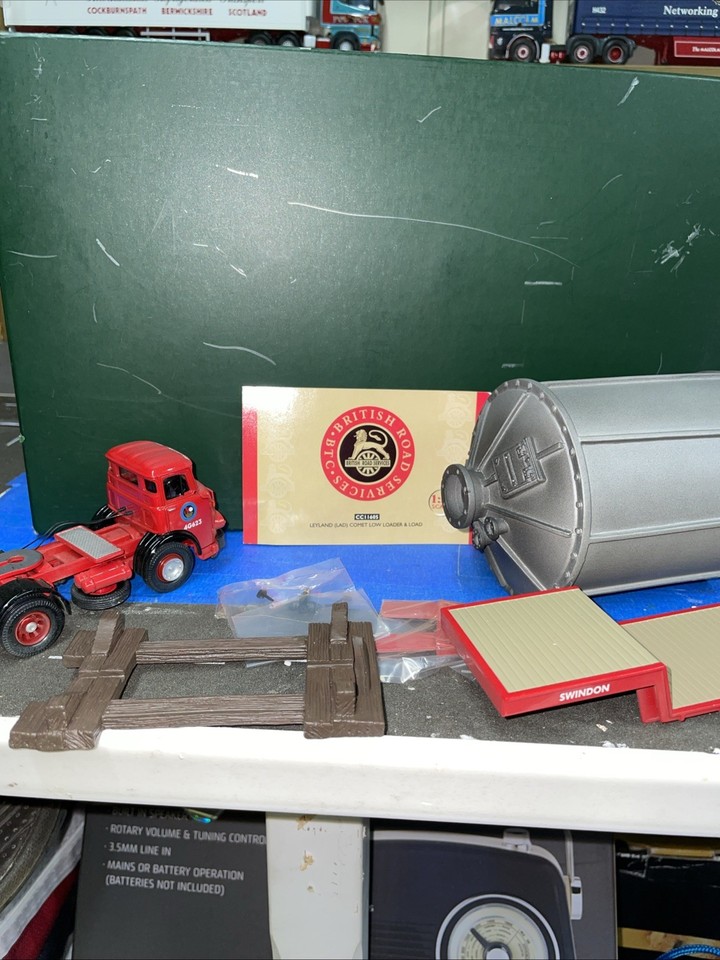 Corgi CC11605 - Leyland (LAD) Comet Low Loader & Load Truck 1:50 ...