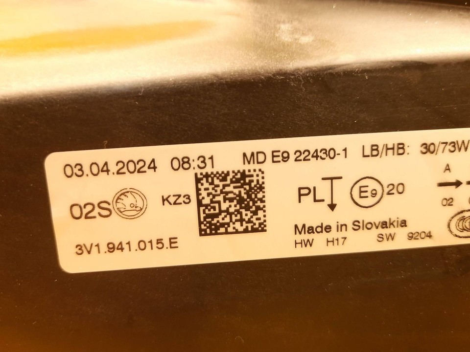 Skoda Superb III LIFT 3V1 FULL LED MATRIX Frontscheinwerfer Links ...