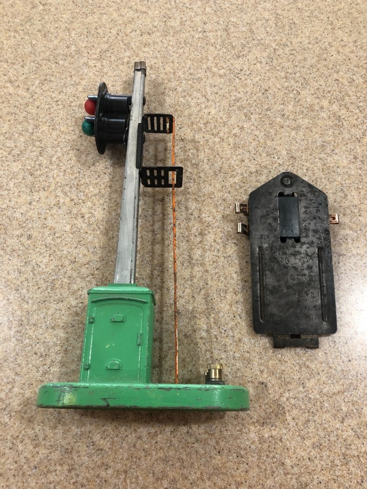 LIONEL TRAINS #153 BLOCK SIGNAL with TRACK CONTACTOR | eBay