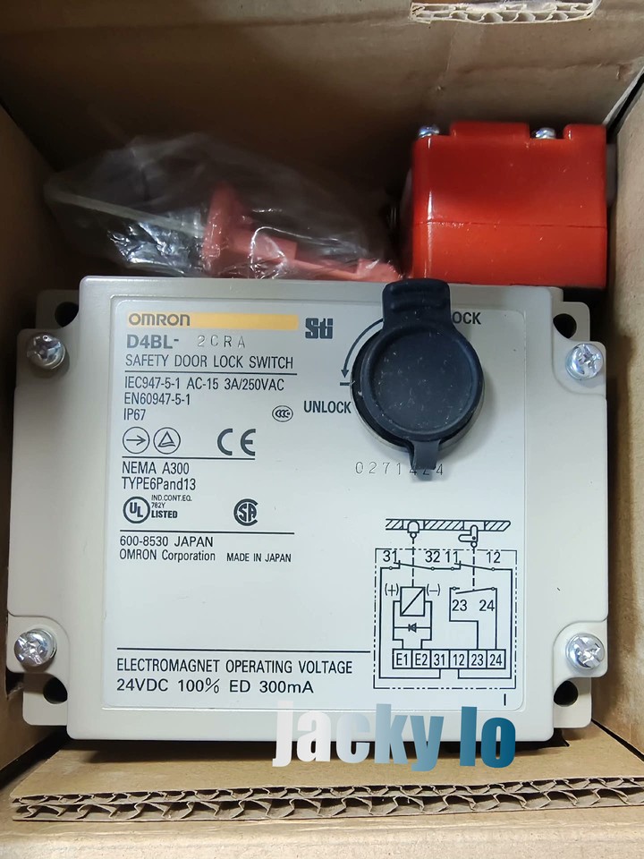 D4BL-2CRA New In Box OMRON Guard Lock Safety-door Switch Expedited ...