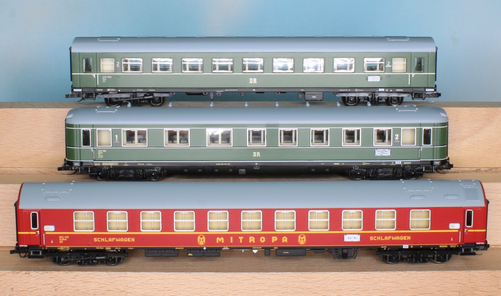 Tillig 01068, - Spur TT -, DR Reisezugwagen-Set, 3-teilig, Epoche 3 ...