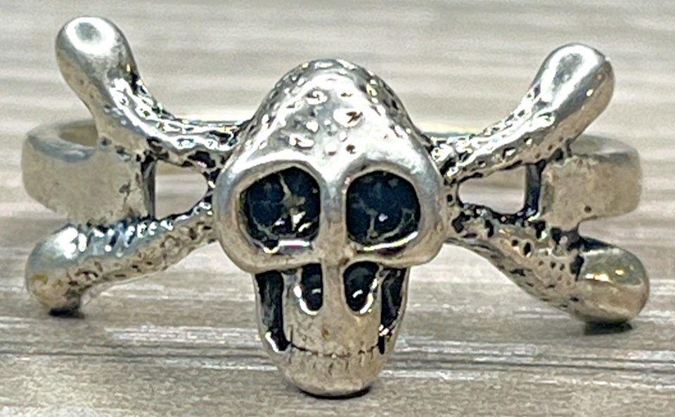 Vintage Biker Gothic Punk Pirate Skull & Crossbones Death Danger Poison ...